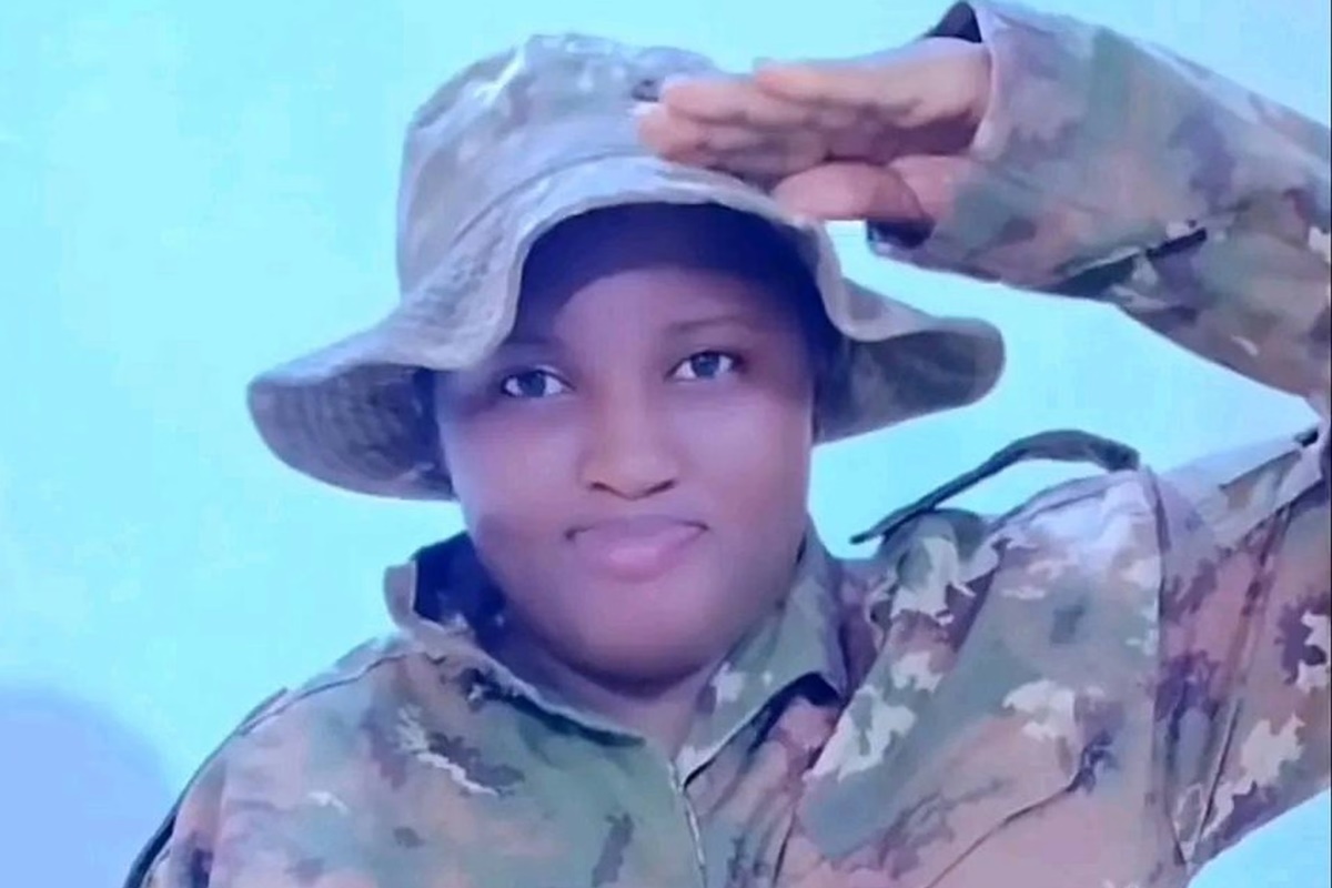 Influenciadora Assassinada em Praça Pública por Grupo Terrorista